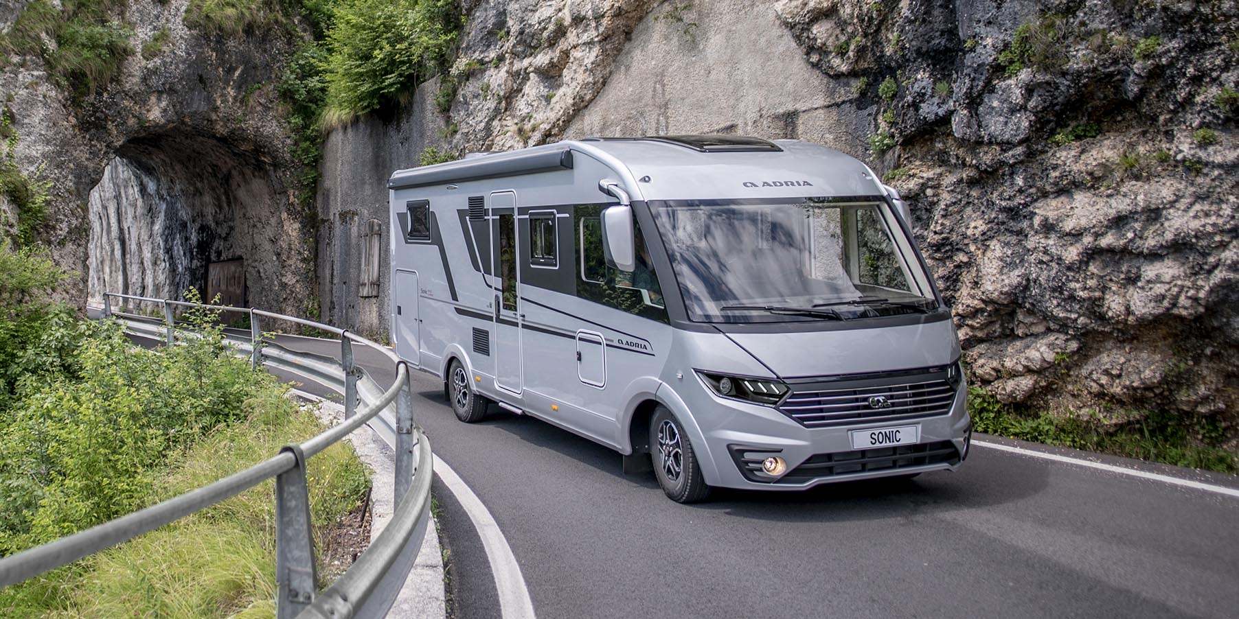 Adria Sonic Plus 700 DC - parduodamas naujas kemperis