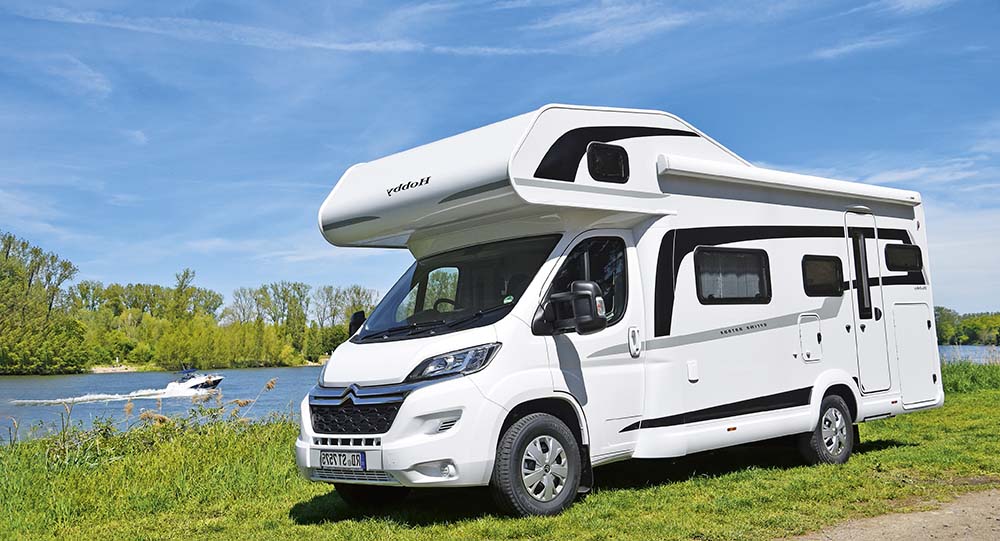 Hobby Optima Ontour Overcab A70 GFM - Campervan hire in Lithuania